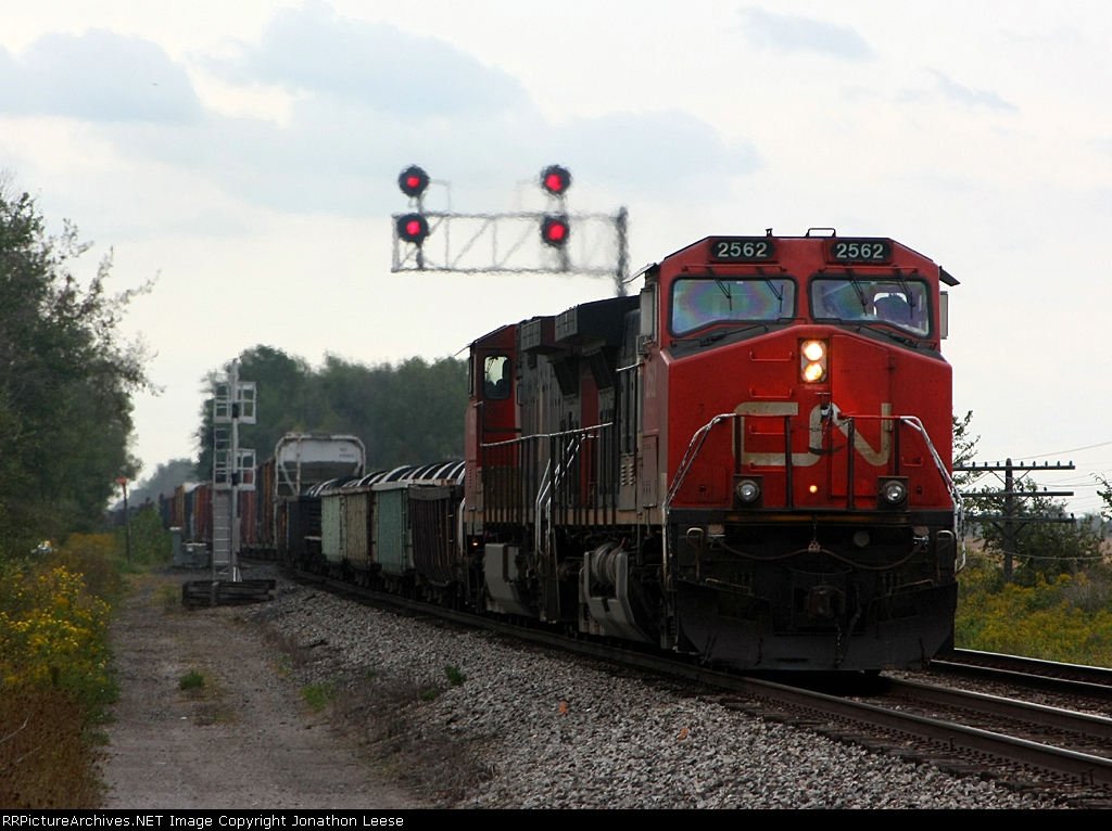 Matched Dash 9's roll through East Durand for a meet with an eastbound